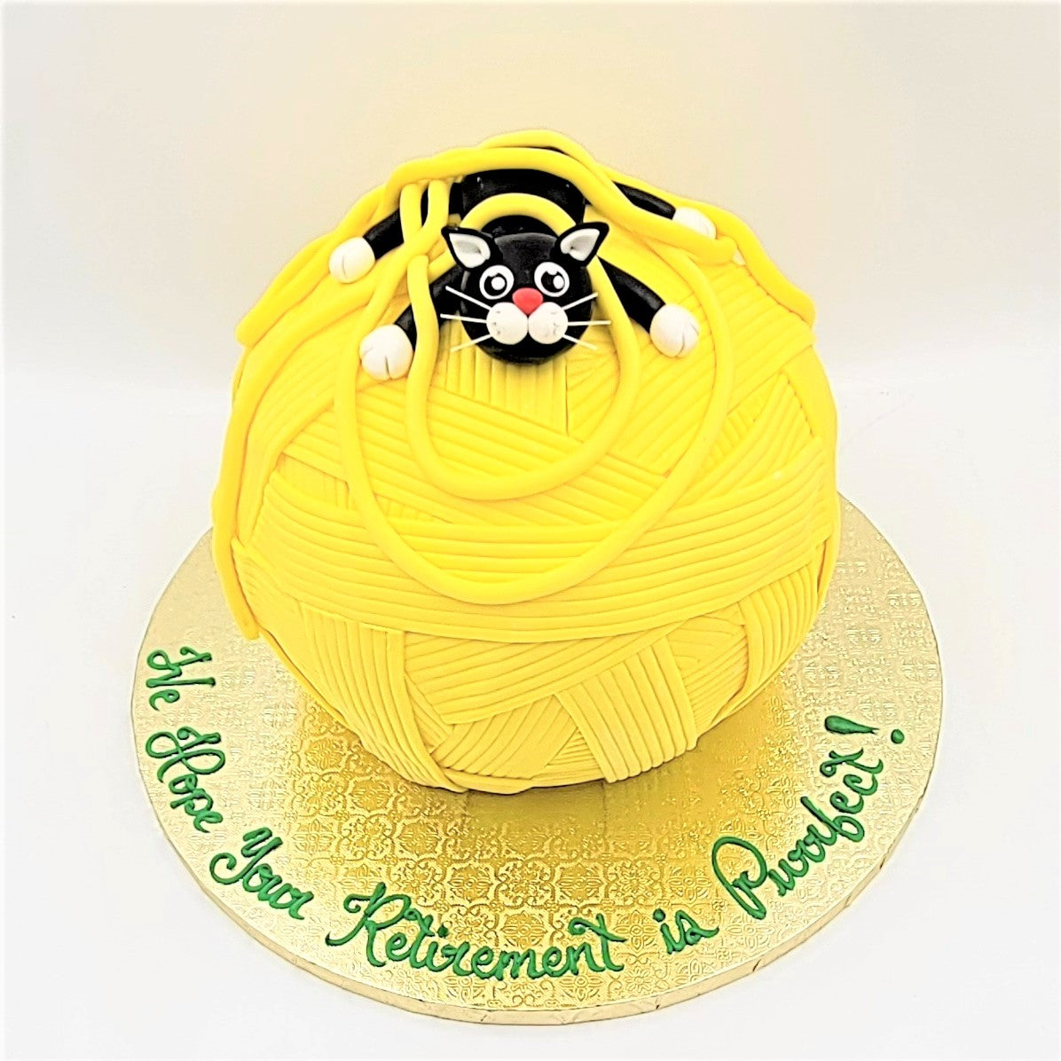 Yarn Ball with cat – Deerfields Bakery
