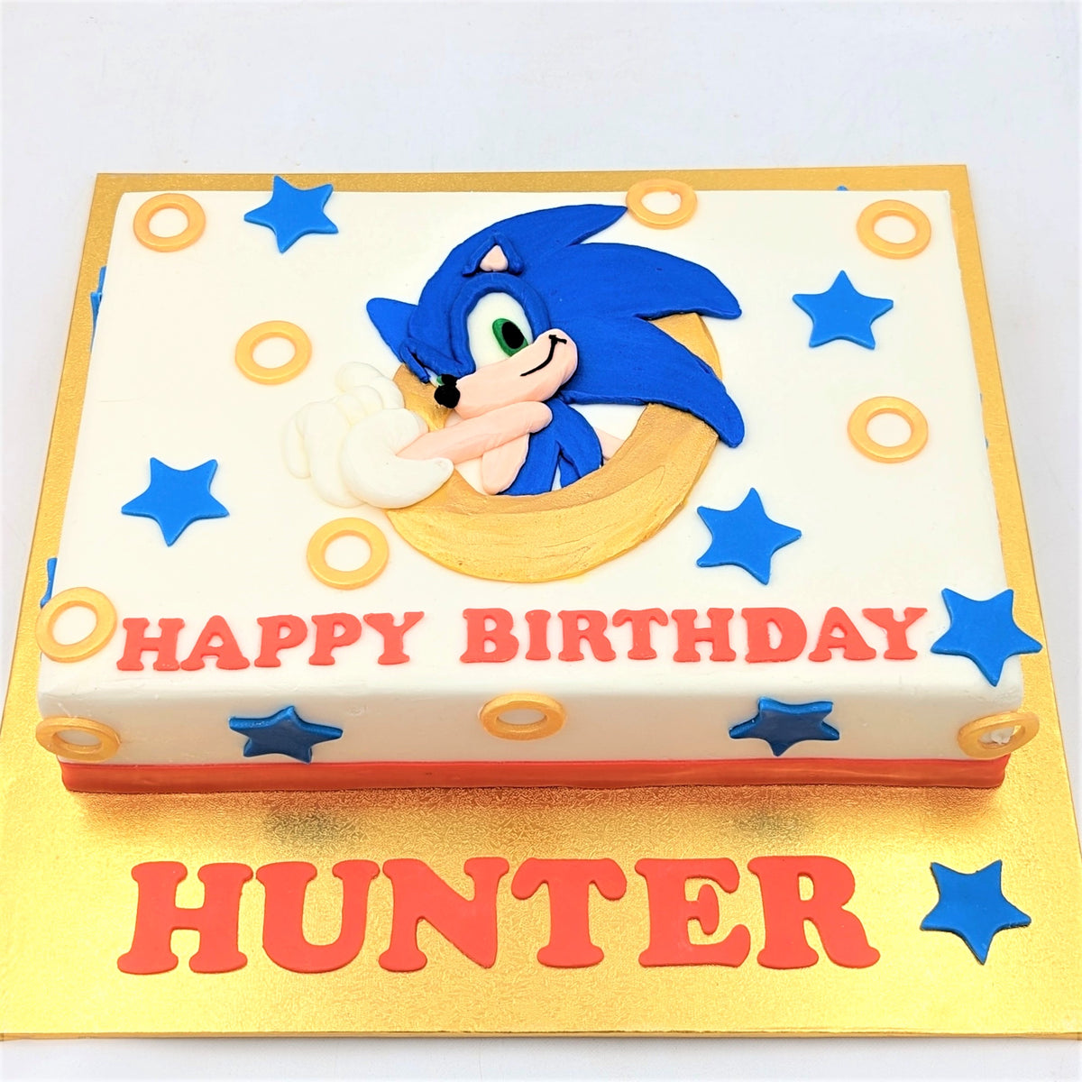 Sonic with gold rings – Deerfields Bakery