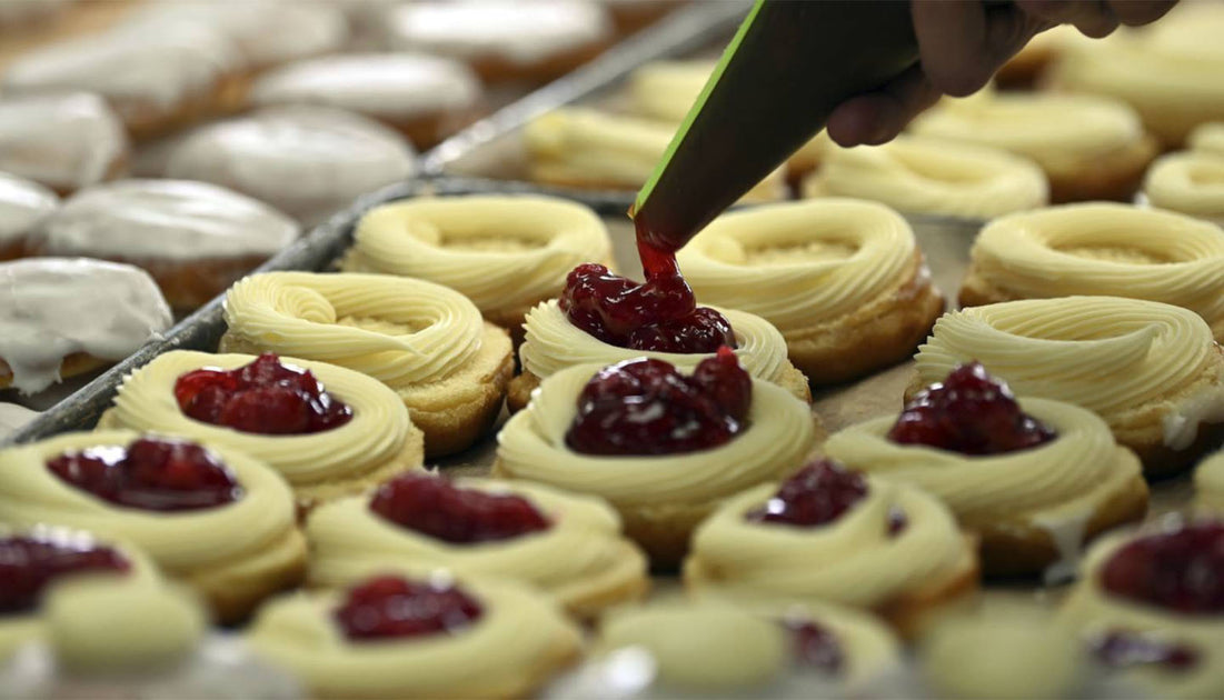 Deerfields Bakery - A Fat Tuesday Tradition!