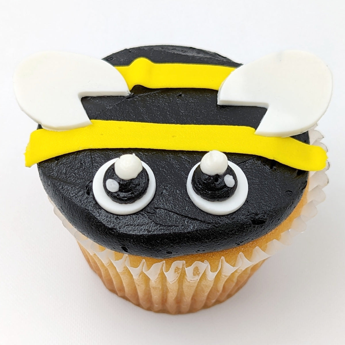 Large Cupcake: Bee – Deerfields Bakery