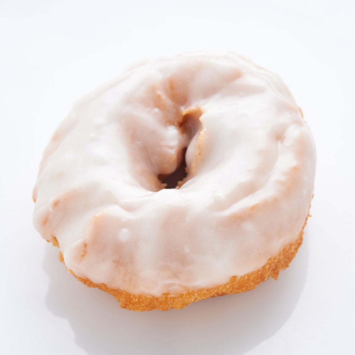 White Iced Donut Local Deerfield's Bakery Donuts – Deerfields Bakery